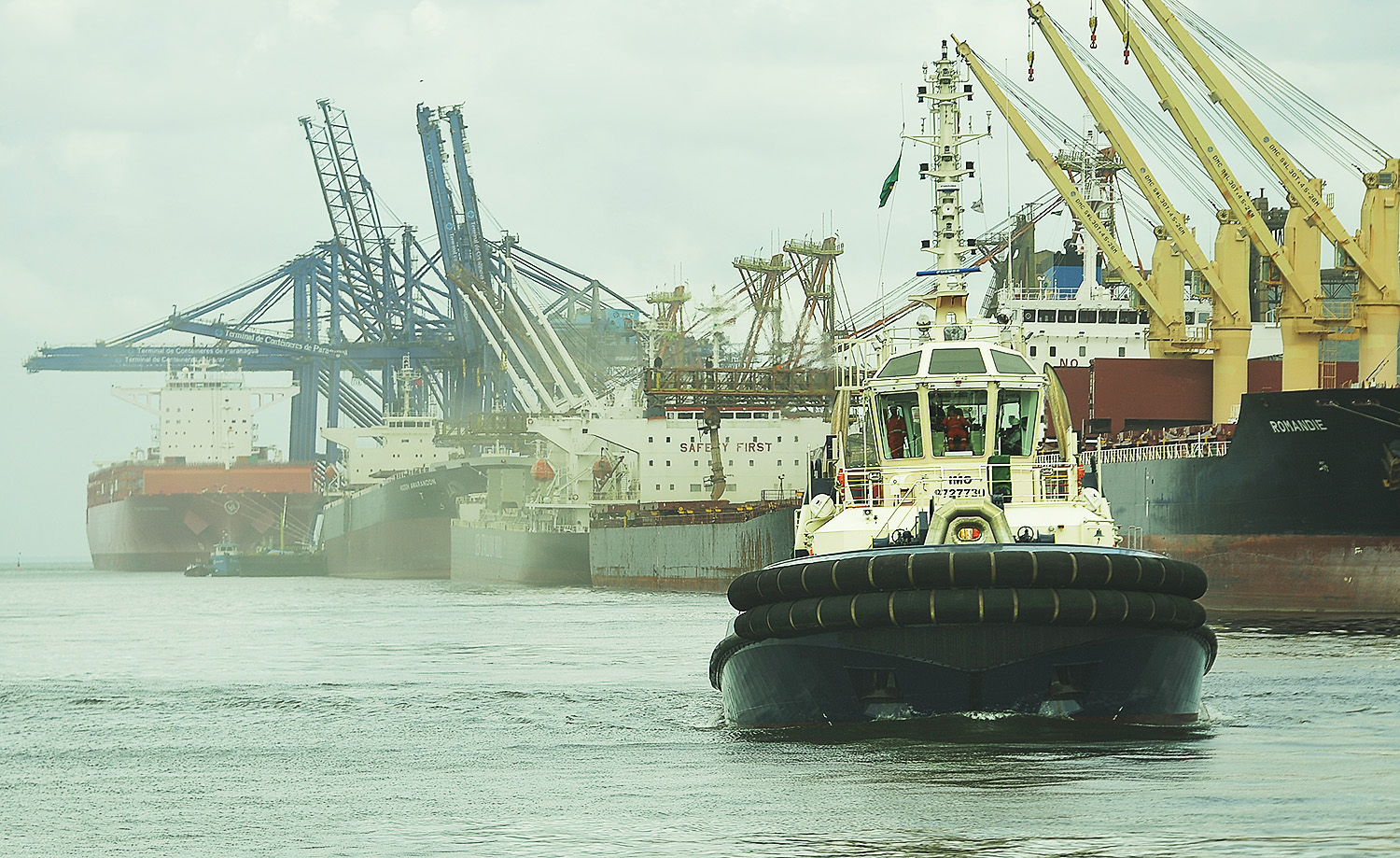 Maiores rebocadores do Brasil começam a operar no Porto de Paranaguá ...
