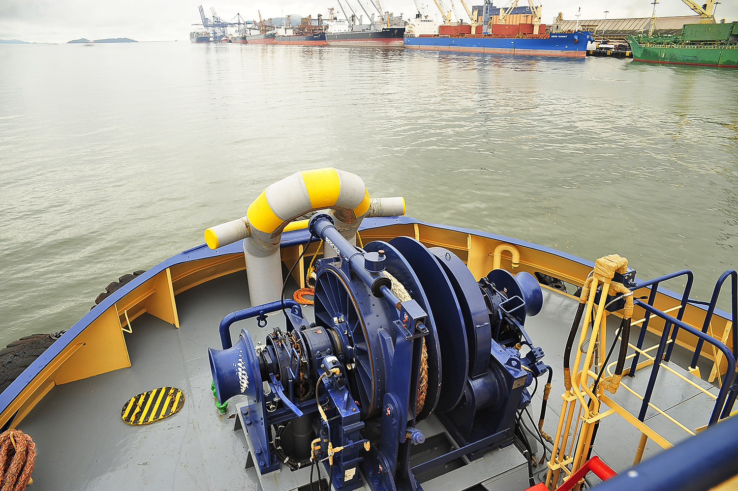 Um dos maiores rebocadores já fabricados no Brasil começa a operar em ...